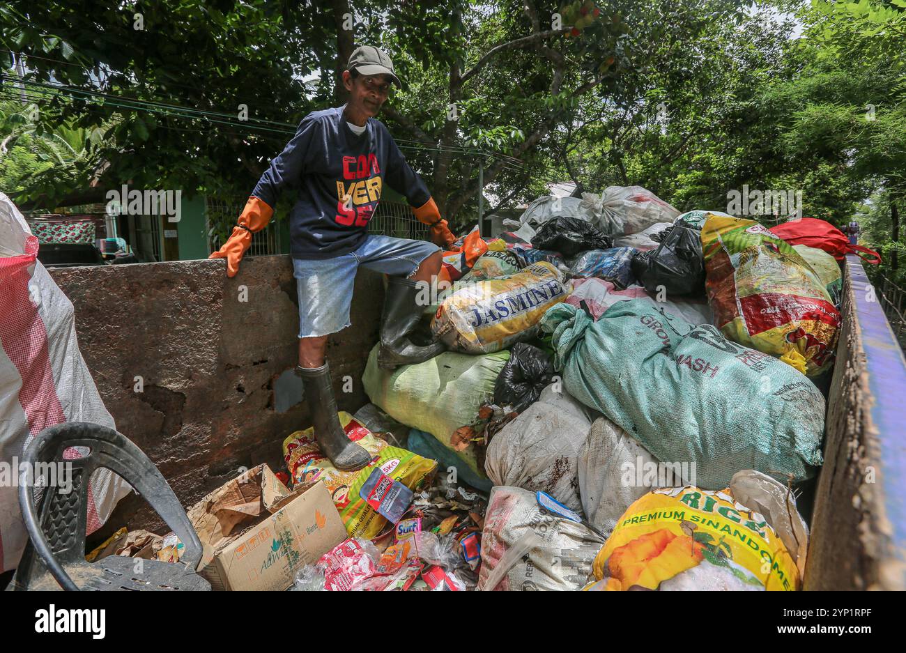 Difficult to recycle materials hi-res stock photography and images - Alamy