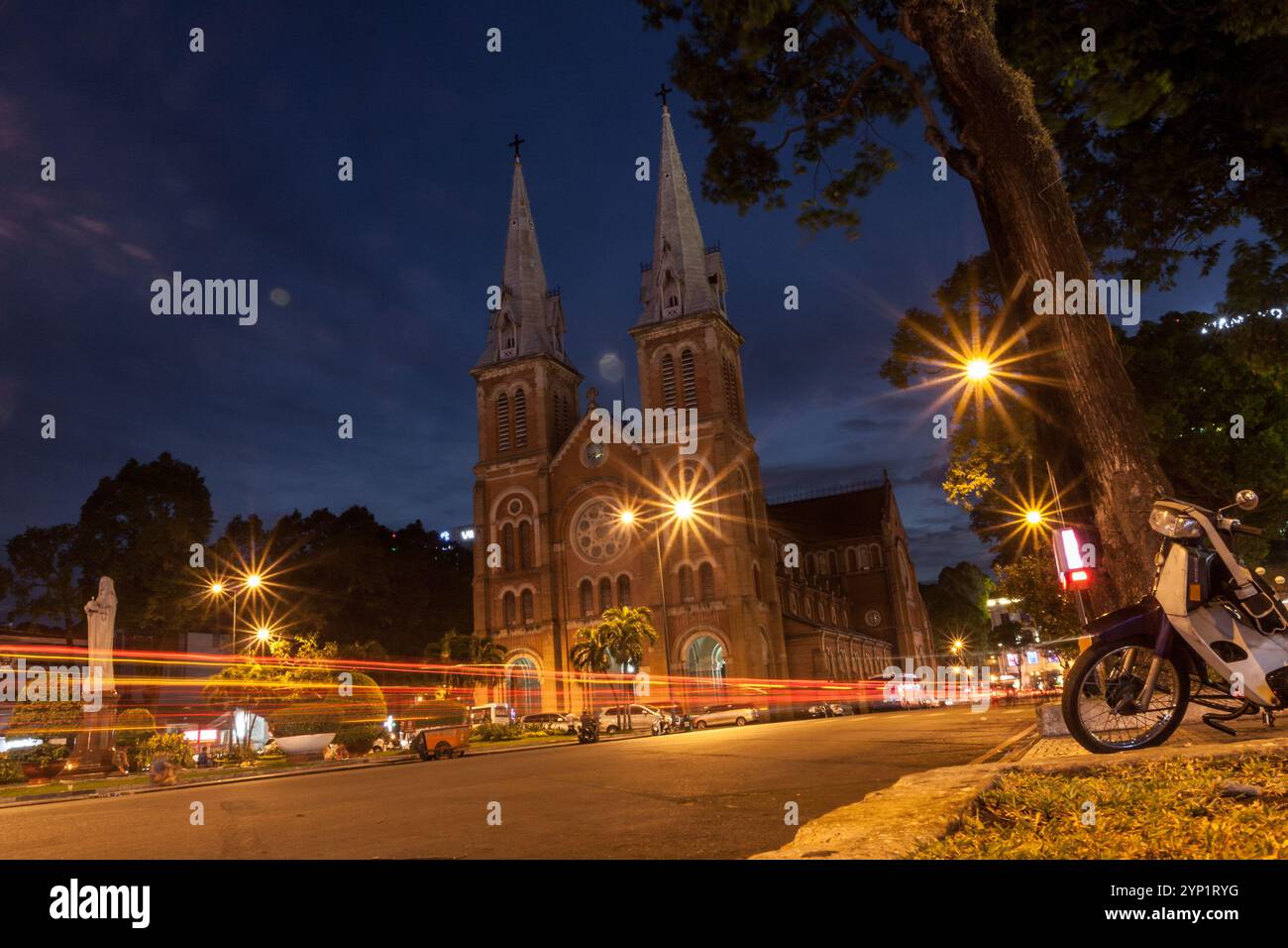 Ho Chi Minh City night view - the beauty of non-sleep city in Vietnam ...