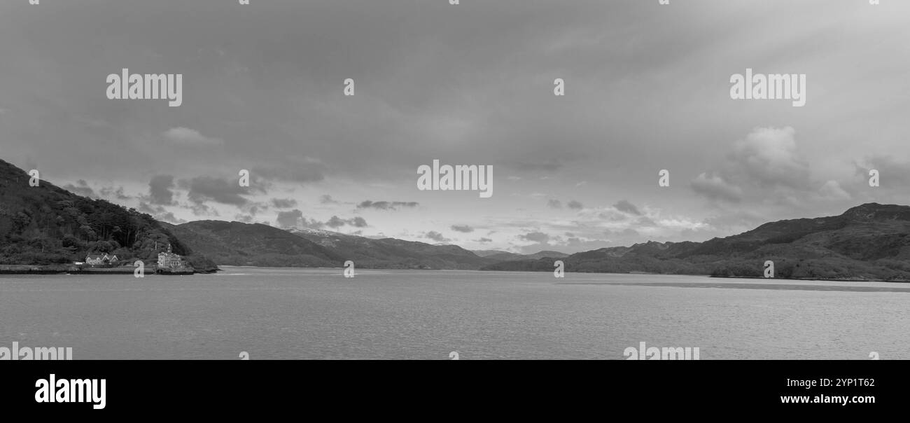 View along the Afon Mawddach Estuary from Barmouth Bridge towards Eryri ...