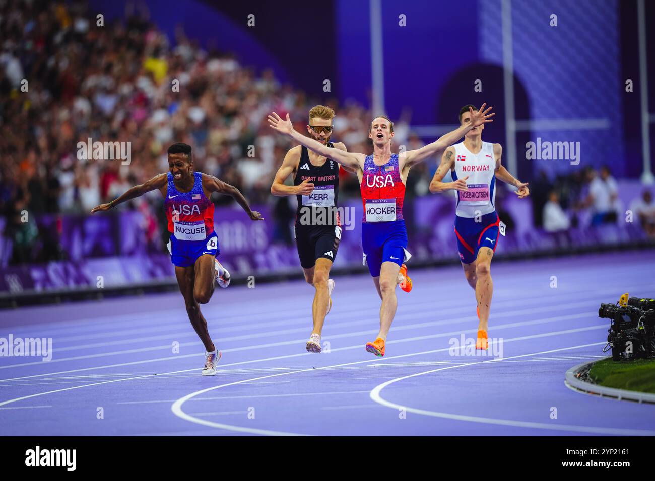 Cole Hocker winning in the 1500 meters at the Paris 2024 Olympic Games ...