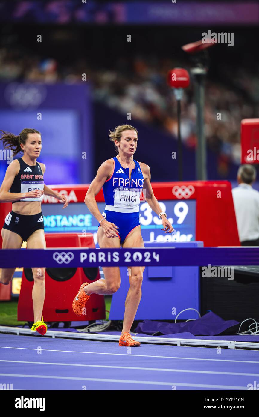 The 3000 metres steeplechase at the paris 2024 olympic games hi-res ...