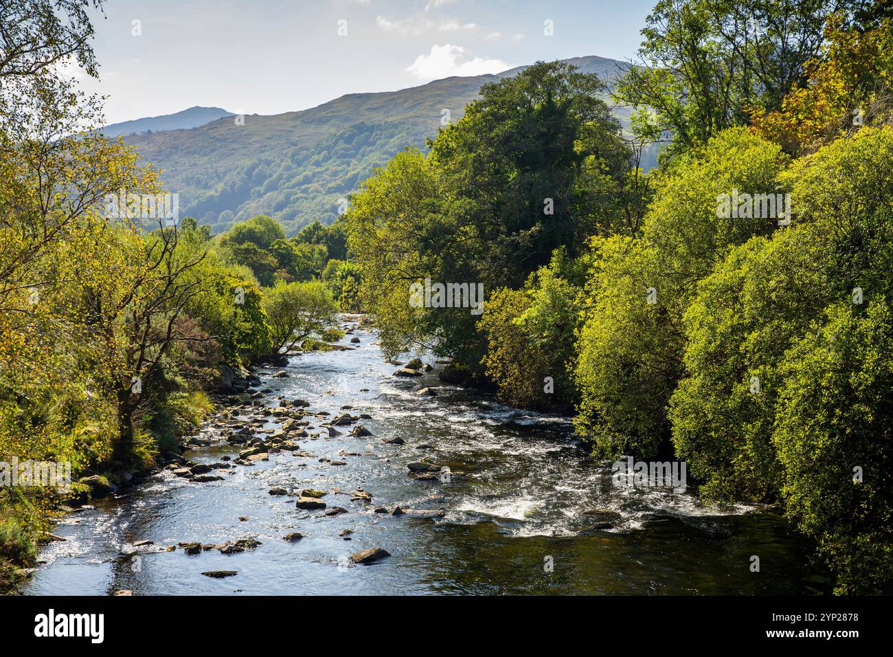UK, Wales, Gwynedd, Snowdonia, Beddgelert, Afon Glaslyn River Stock ...
