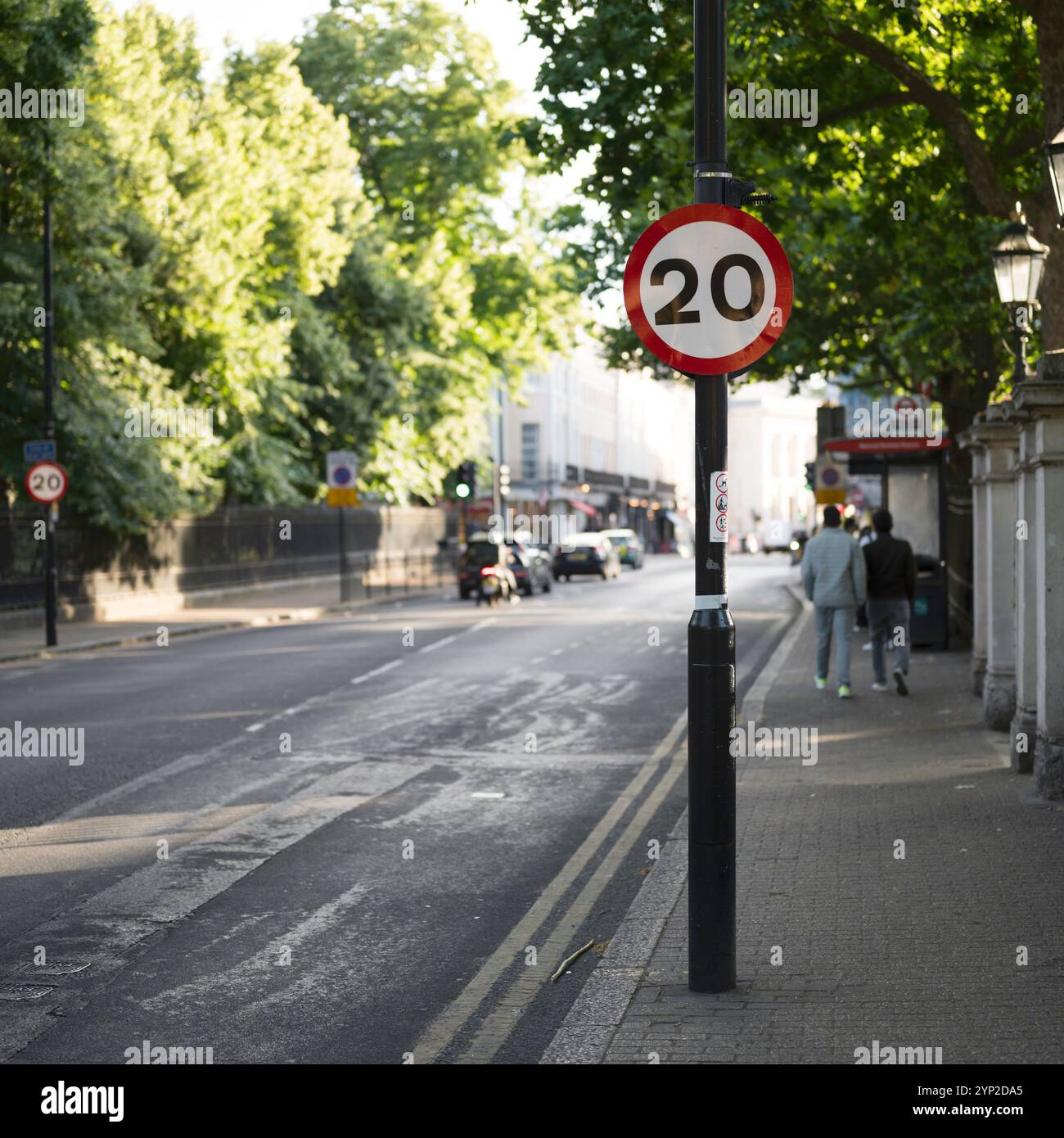 20mph sign london hi-res stock photography and images - Alamy