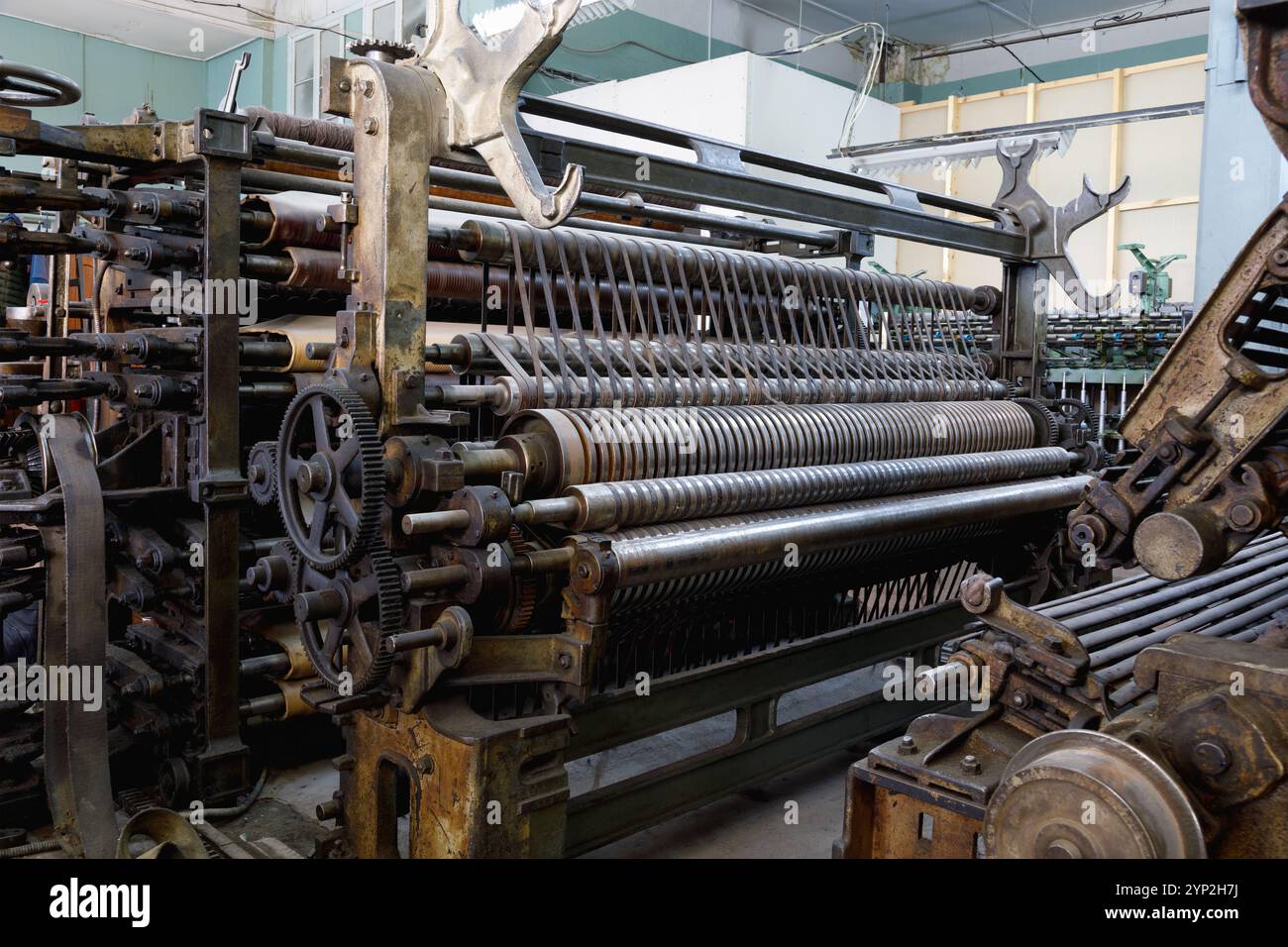 Old machine shop factory hi-res stock photography and images - Alamy