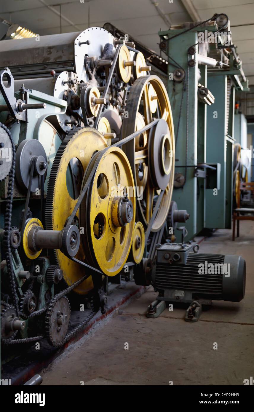 Old unused loom in the weaving shop in an abandoned textile factory Stock Photo - Alamy