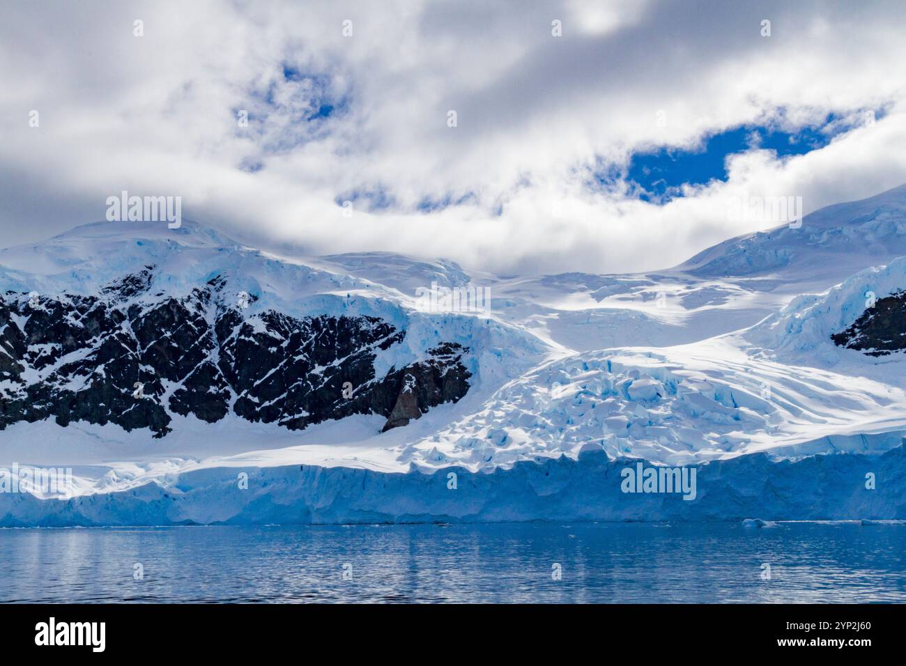 View of snow-capped mountains in Neko Harbor in Andvord Bay, Antarctica ...
