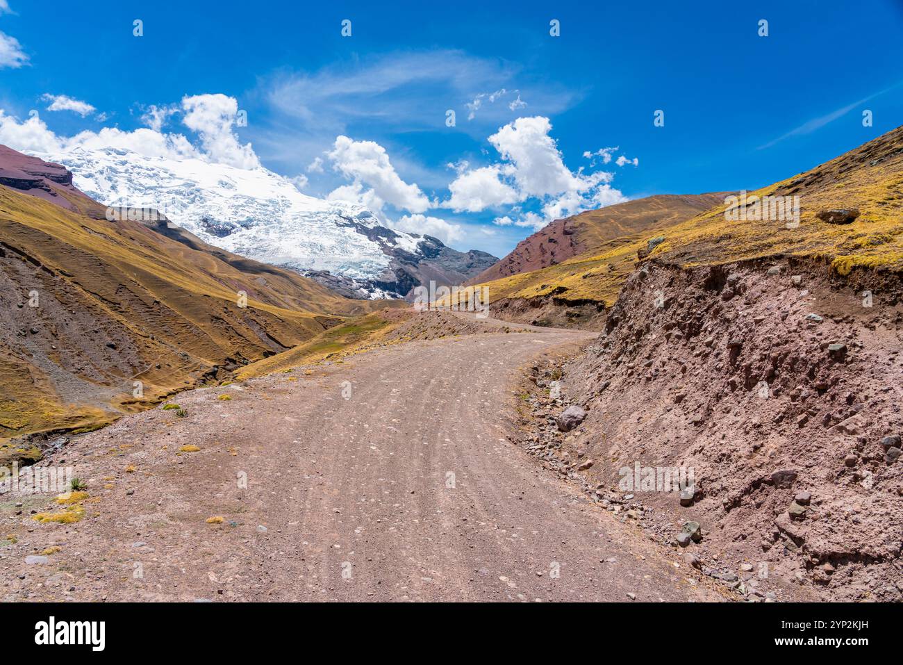Nevado ausangate mountain in the andes hi-res stock photography and ...