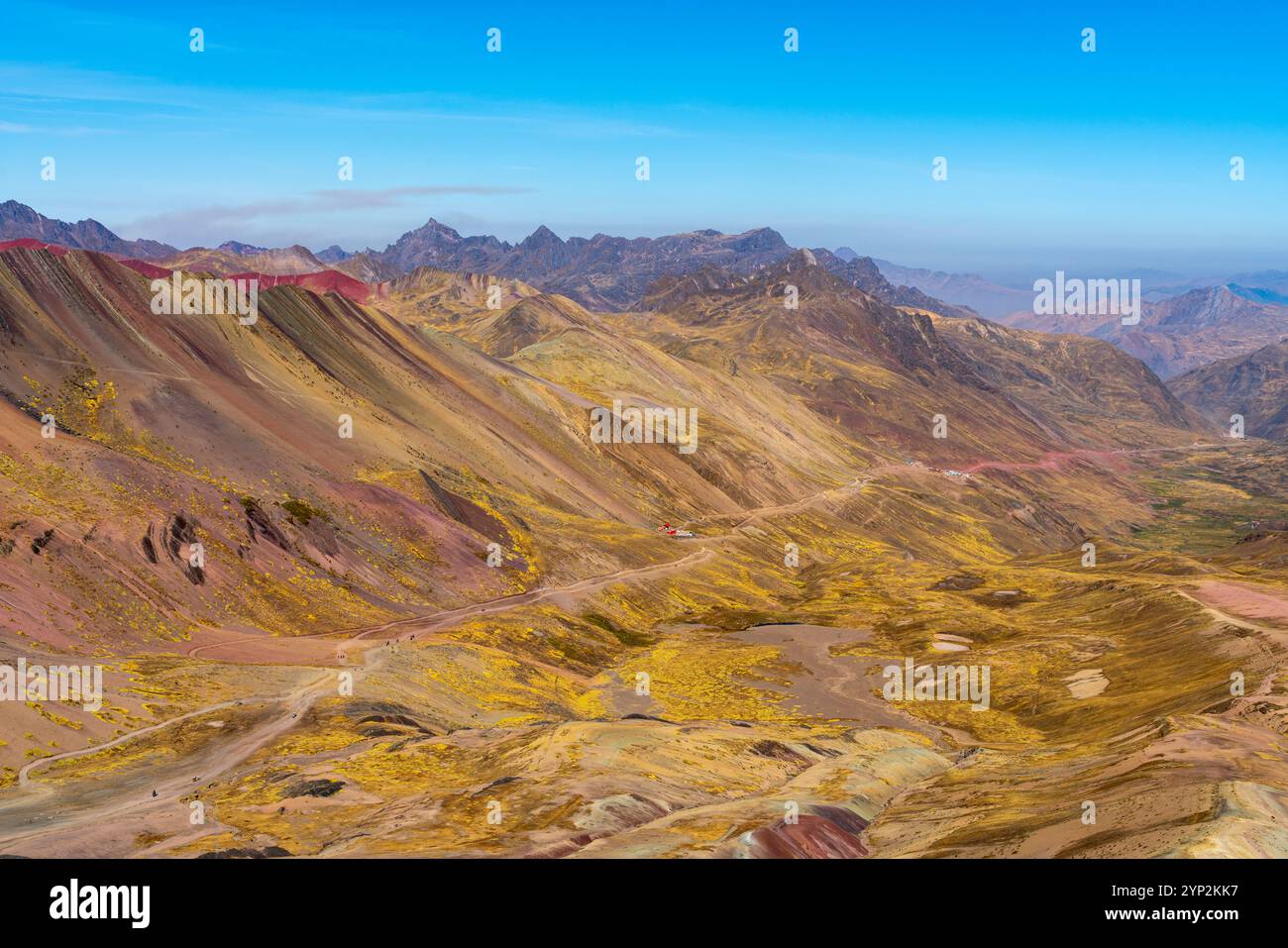 Valley and mountains in the Andes near Rainbow Mountain, Pitumarca ...
