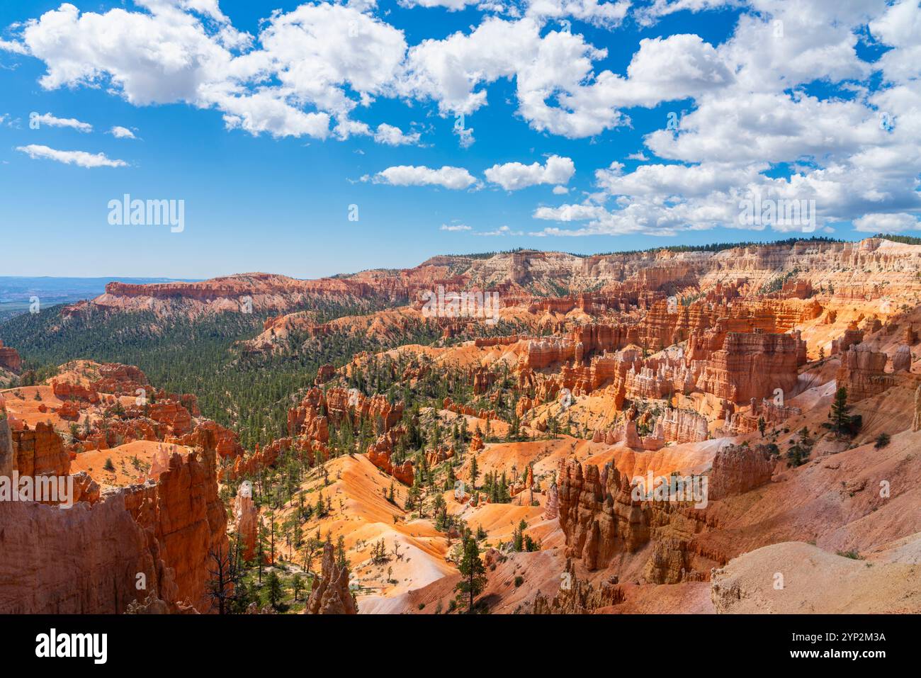 Scenic view of hoodoos and rock formations, Rim Trail near Sunrise ...