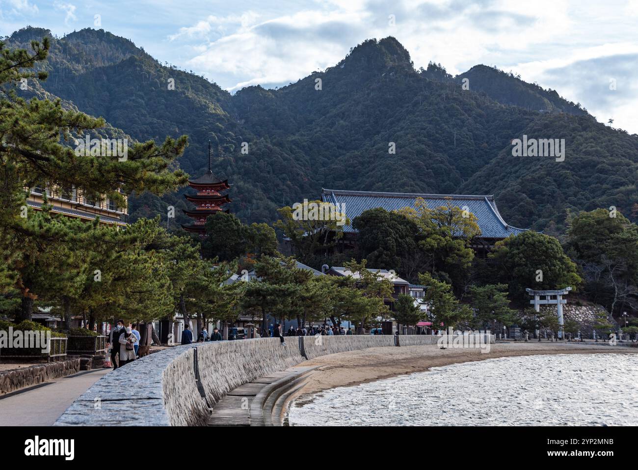 View along the shore line of Miyajima, Itsukushima Shinto Shrine and ...