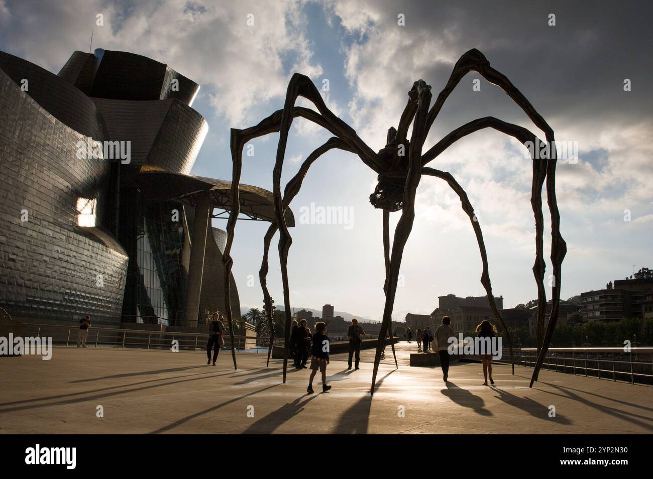 Maman sculpture by the French-American artist Louise Bourgeois, 1911 ...