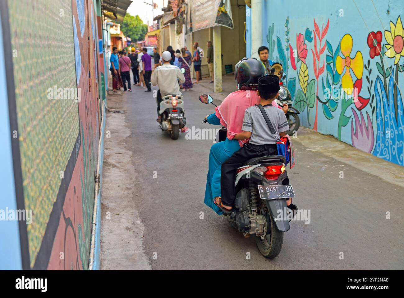 Batik village hi-res stock photography and images - Alamy