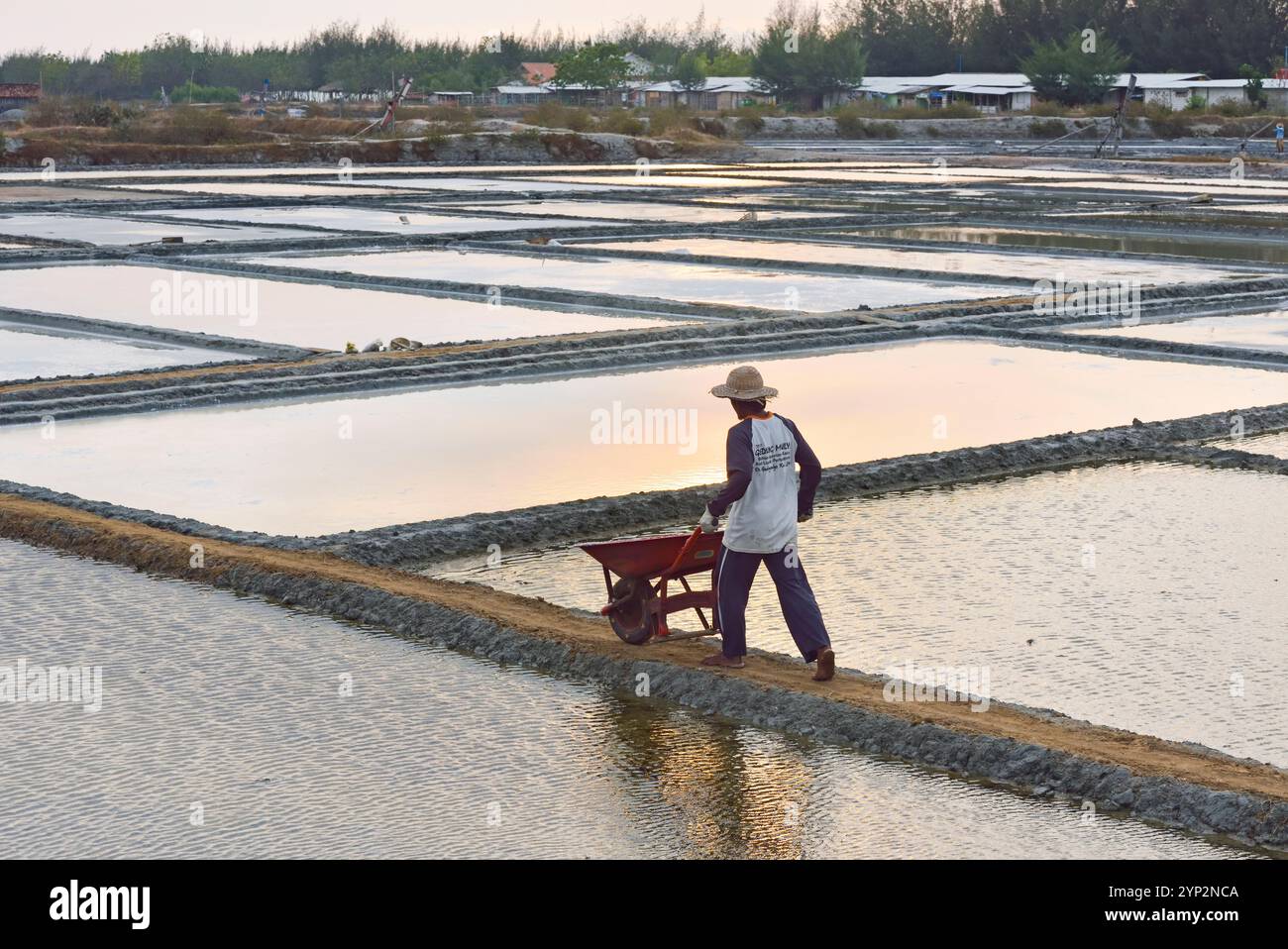 Earthen paths hi-res stock photography and images - Alamy