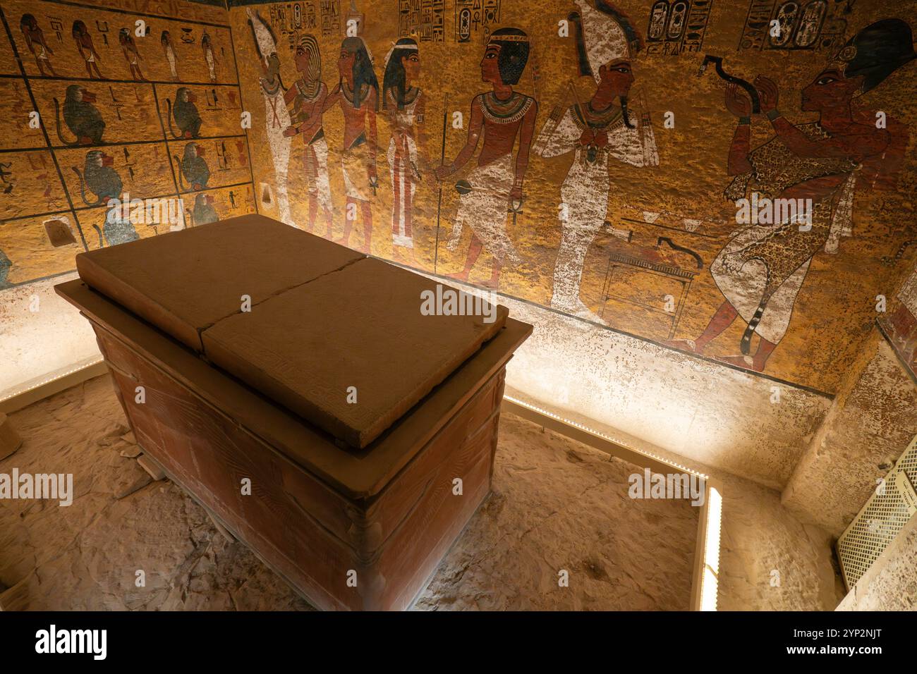 Tutankhamun and hieroglyphs hi-res stock photography and images - Alamy