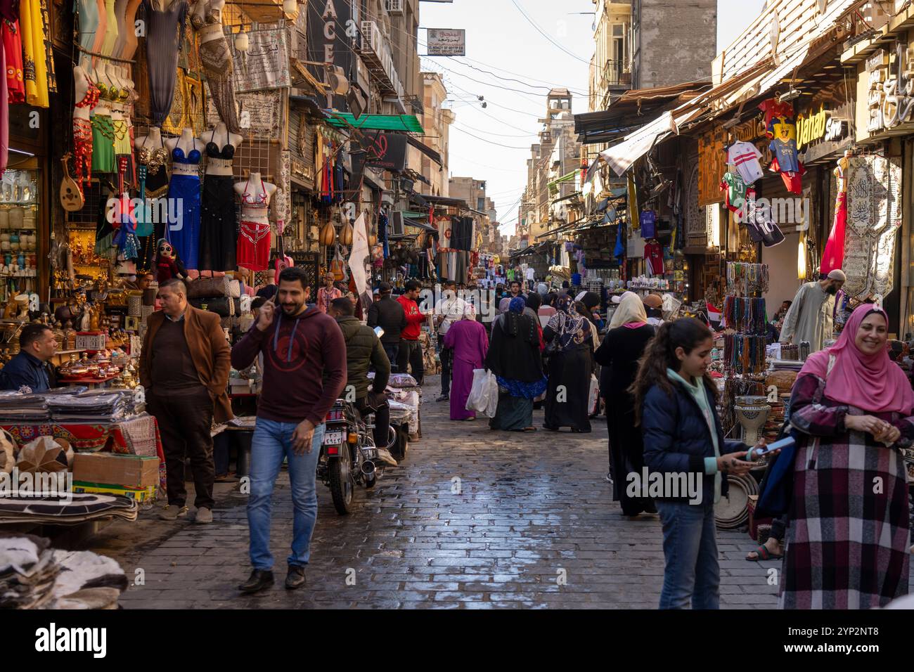 Market cairo egypt souvenirs hi-res stock photography and images - Alamy