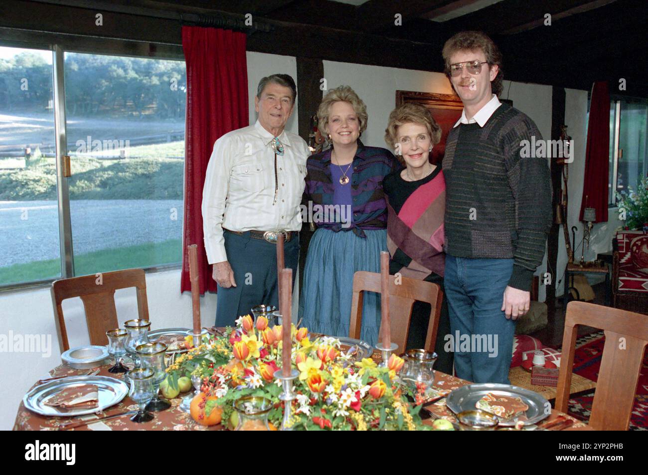 1980s family photo hi-res stock photography and images - Alamy