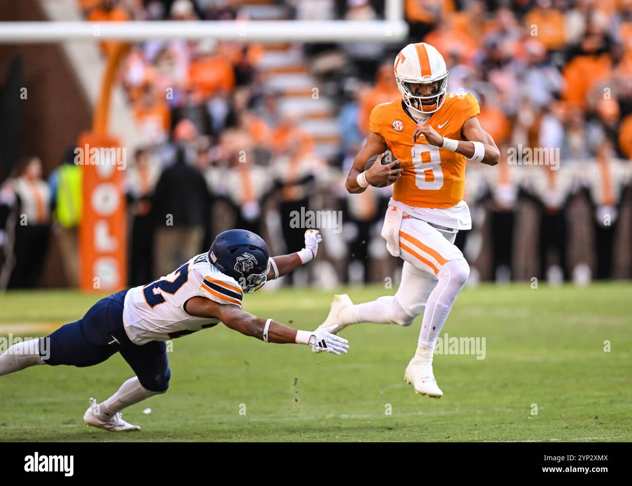 KNOXVILLE, TN - NOVEMBER 23: Tennessee Volunteers quarterback Nico ...