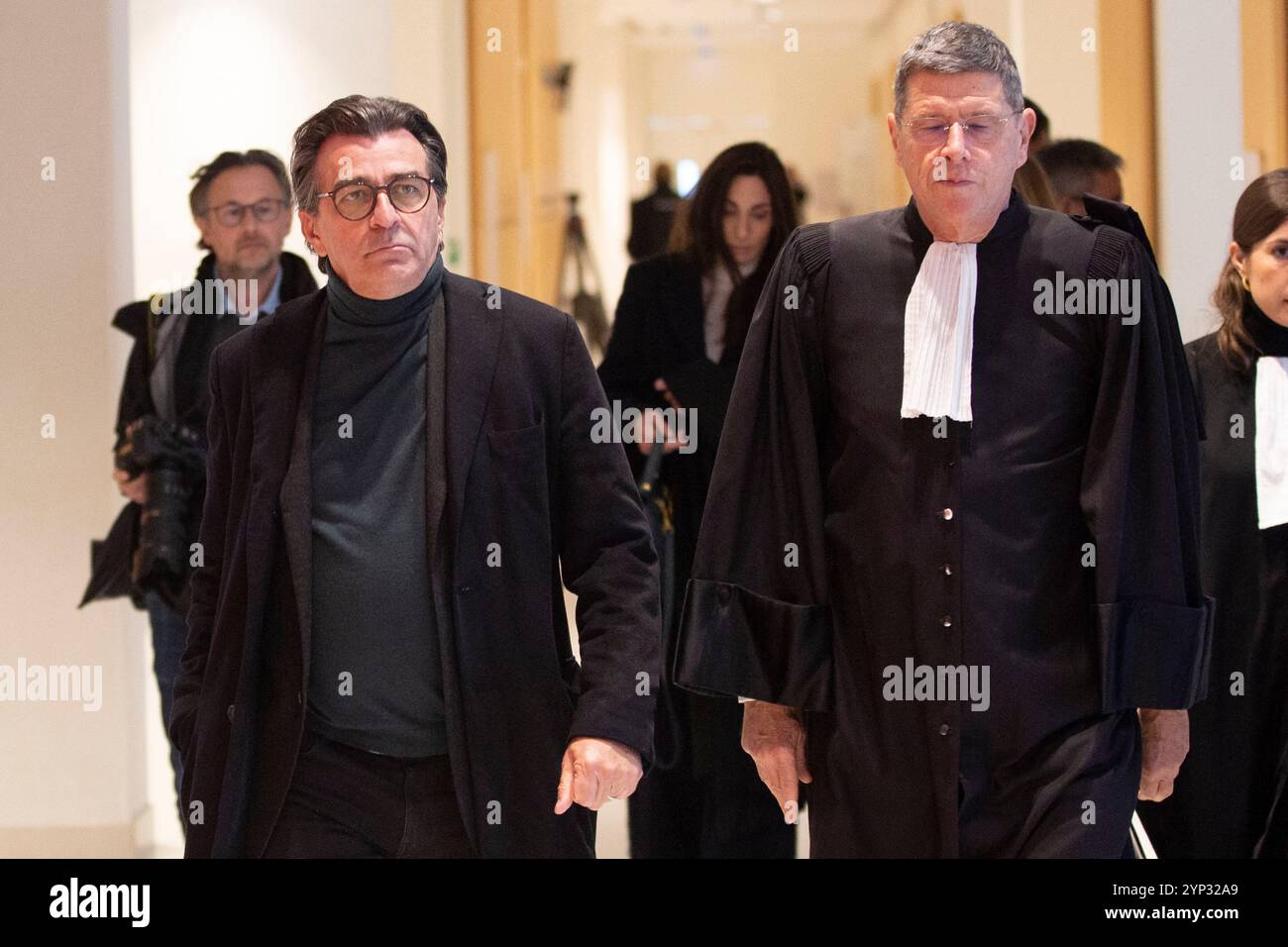Paris, France. 28th Nov, 2024. French chef Yannick Alleno (L) and his ...