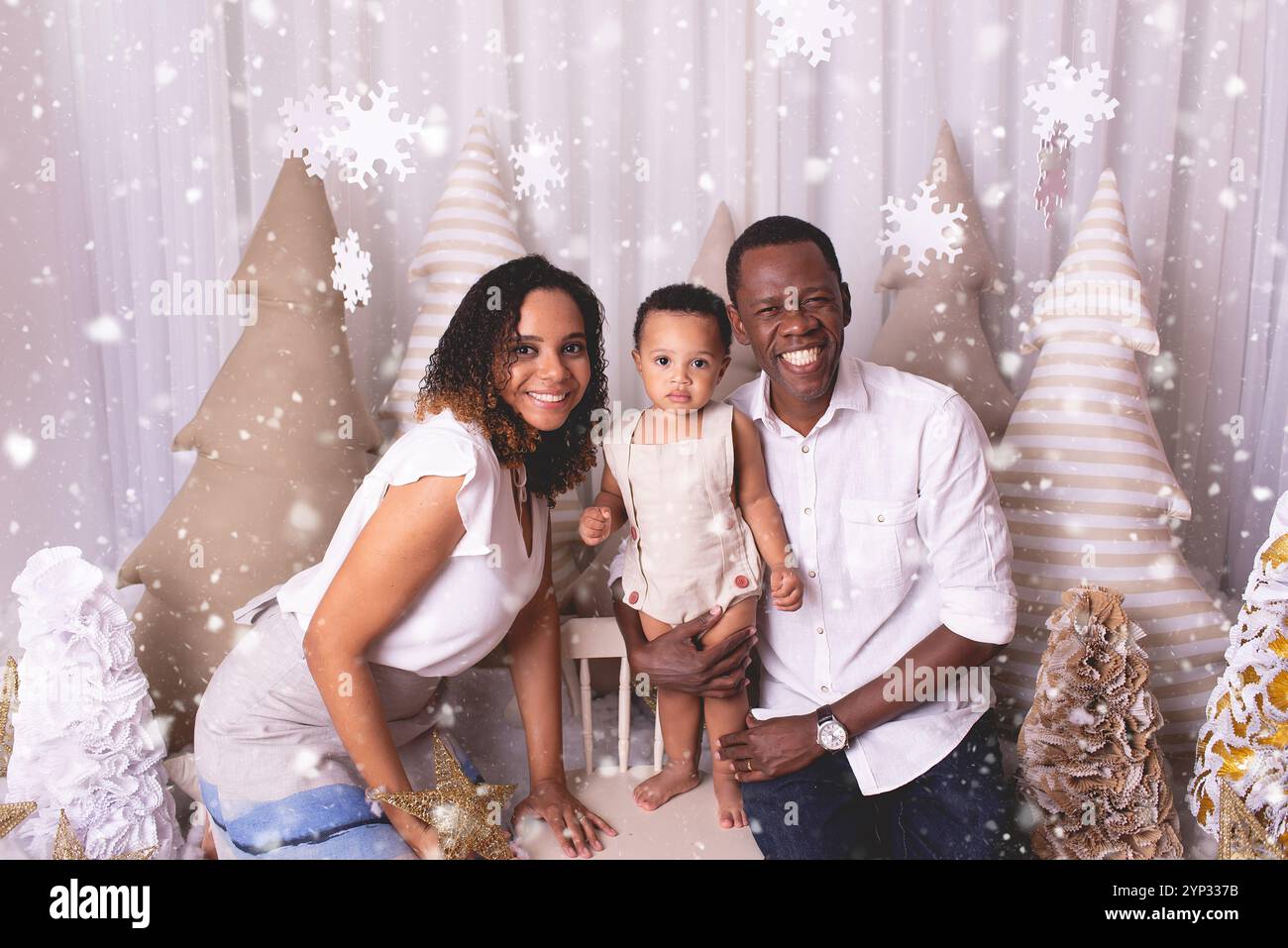 Traditional Brazilian family celebrating Christmas Stock Photo - Alamy