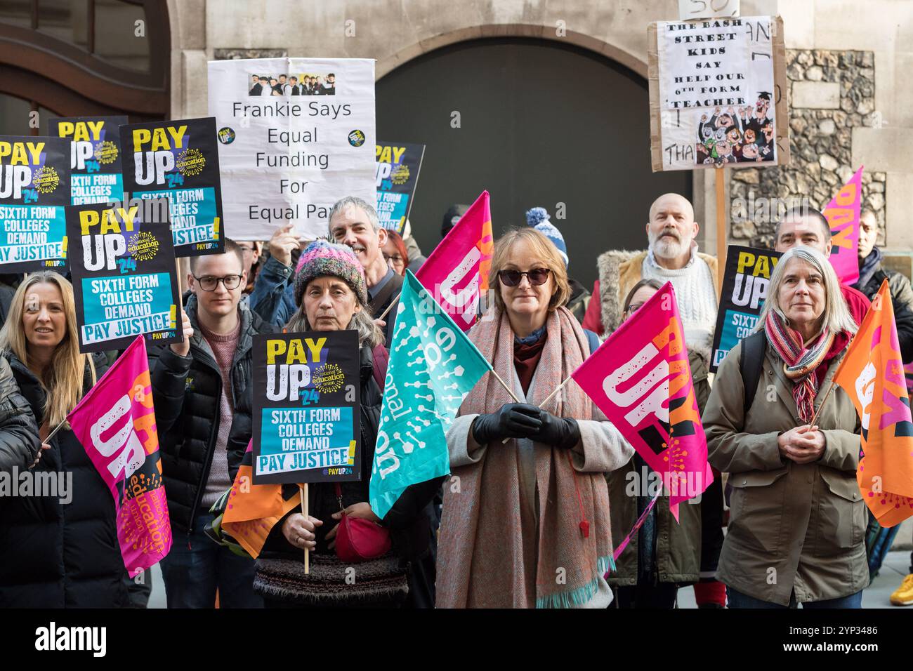 London, UK. 28th November, 2024. Sixth form college teachers take part ...