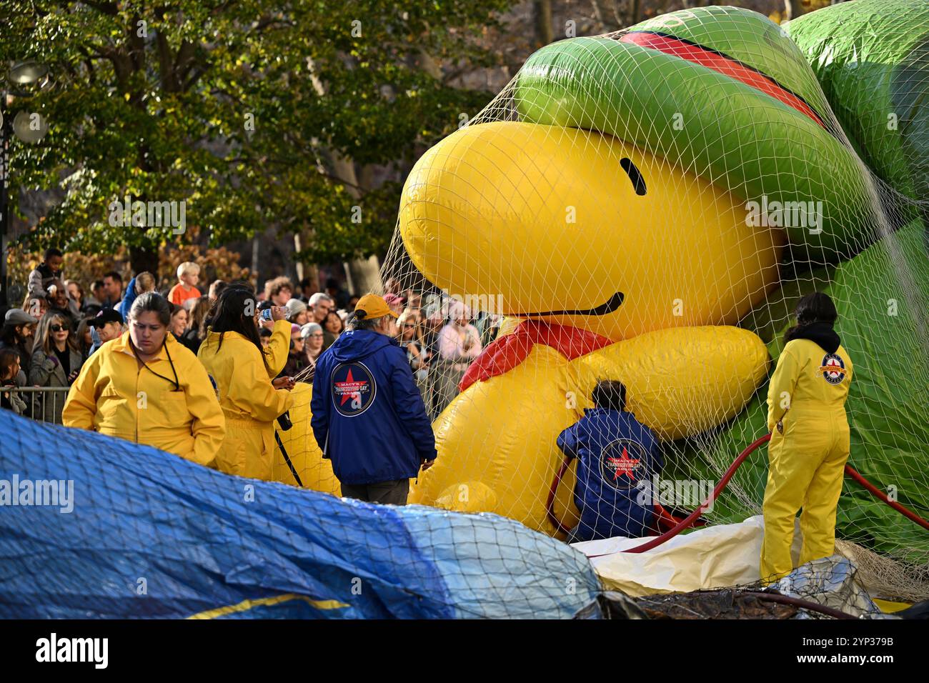 Photo by: NDZ/STAR MAX/IPx 2024 11/27/24 The Macy's Inflation Team ...