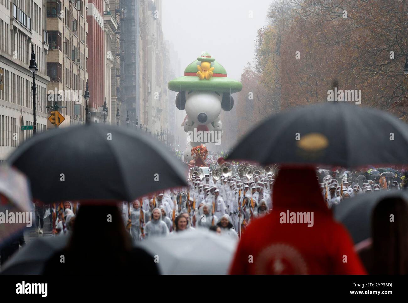 New York, United States. 28th Nov, 2024. The Beagle Scout Snoopy and ...