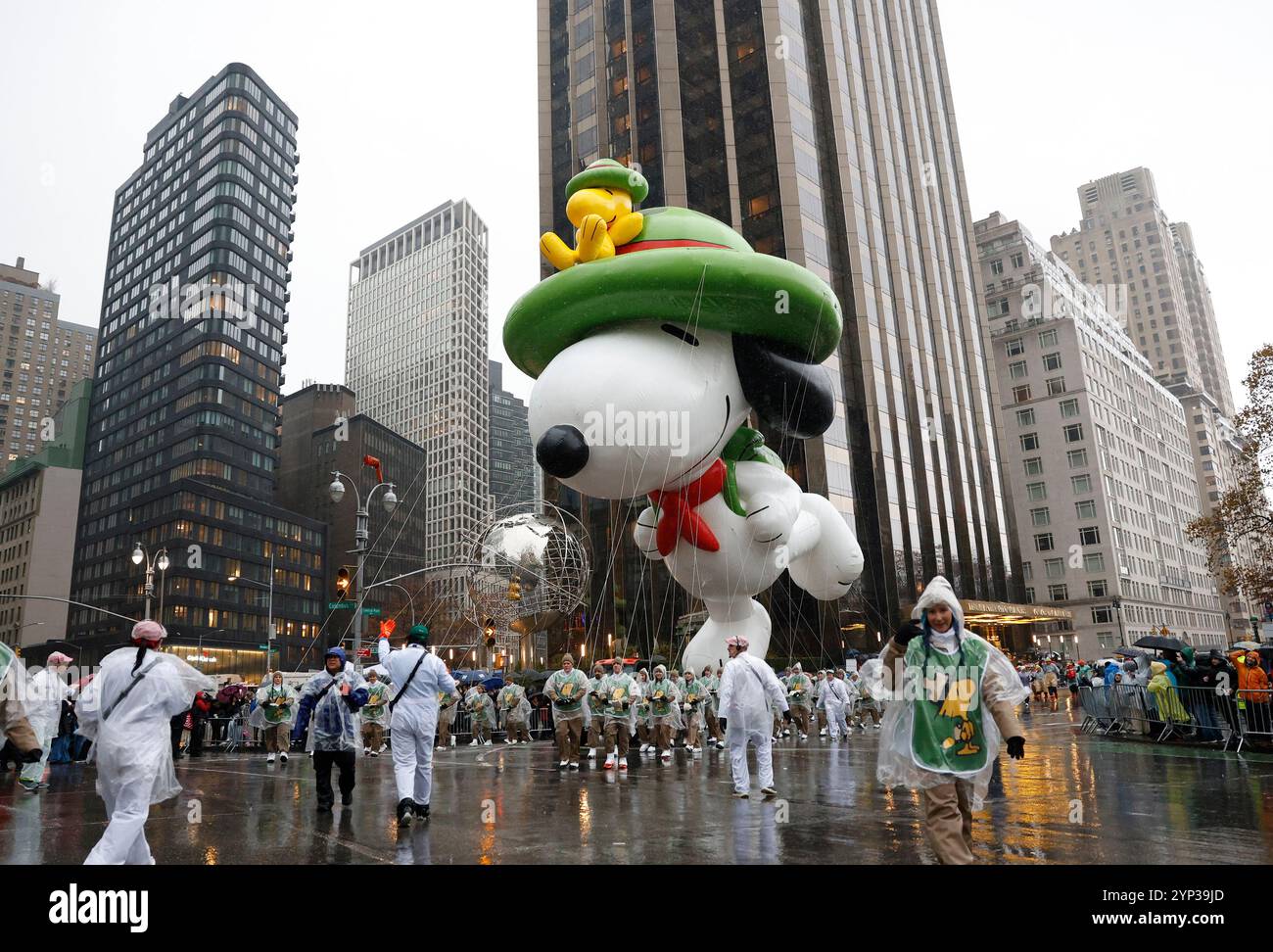 2024 parade snoopy hi-res stock photography and images - Alamy