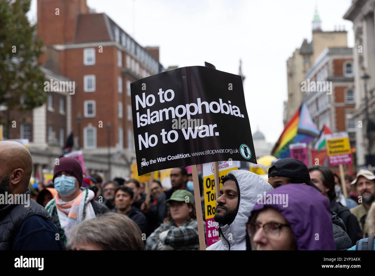 Anti-racism counter-protesters rally for their Stop Tommy Robinson ...