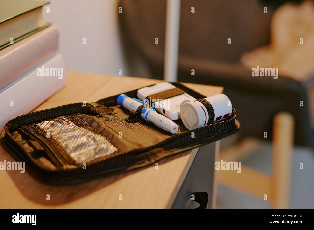 Insulin monitor hi-res stock photography and images - Alamy