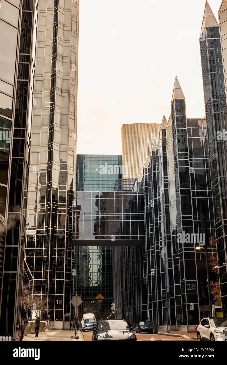 Ppg place center in hi-res stock photography and images - Alamy