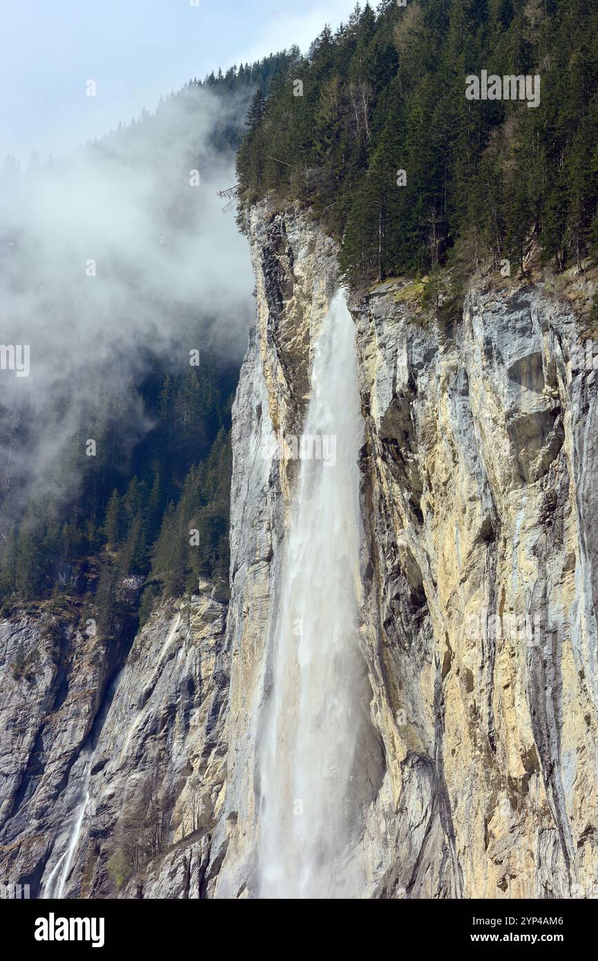 waterfall, Lauterbrunnen Valley, Jungfrauregion, canton of Bern ...
