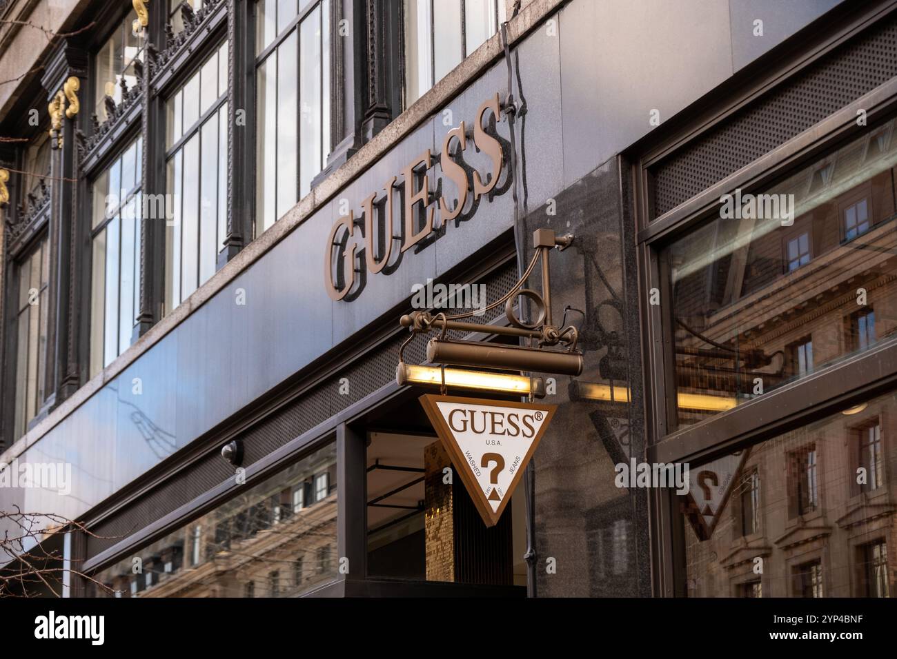 Guess regent street hi-res stock photography and images - Alamy