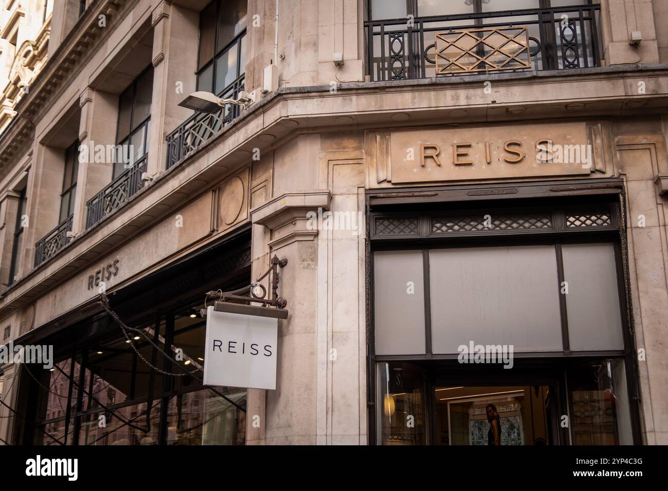 Reiss london regent street hi-res stock photography and images - Alamy