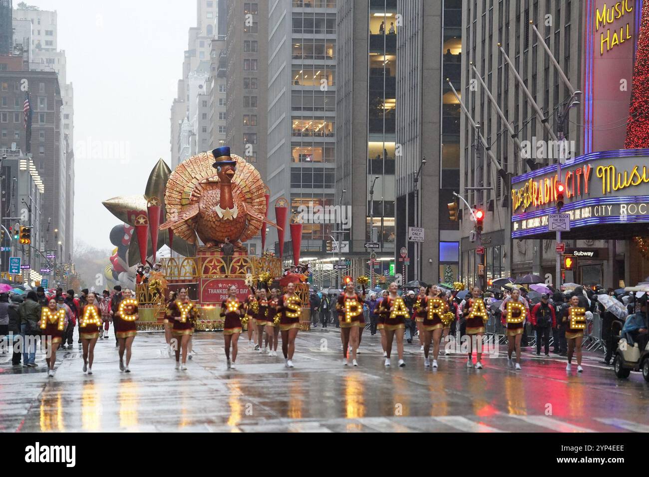 Charli D Amelio, Tom Turkey by Macy s, Float out and about for Macy's ...