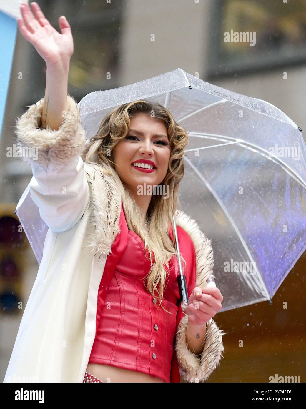 Dasha, Big City Cheer by Spirit of America Productions, float out and ...