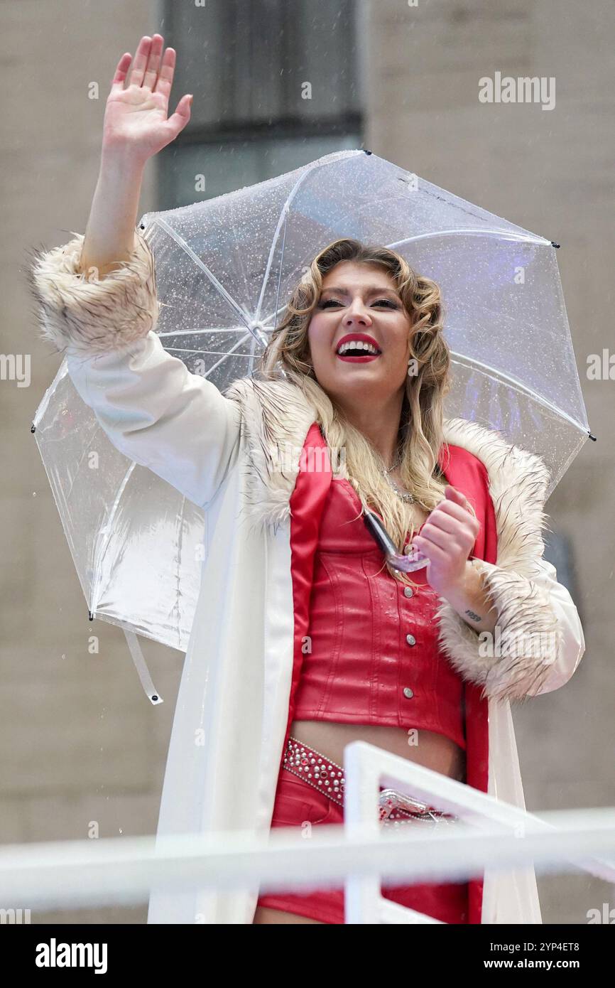 Dasha, Big City Cheer by Spirit of America Productions, float out and ...