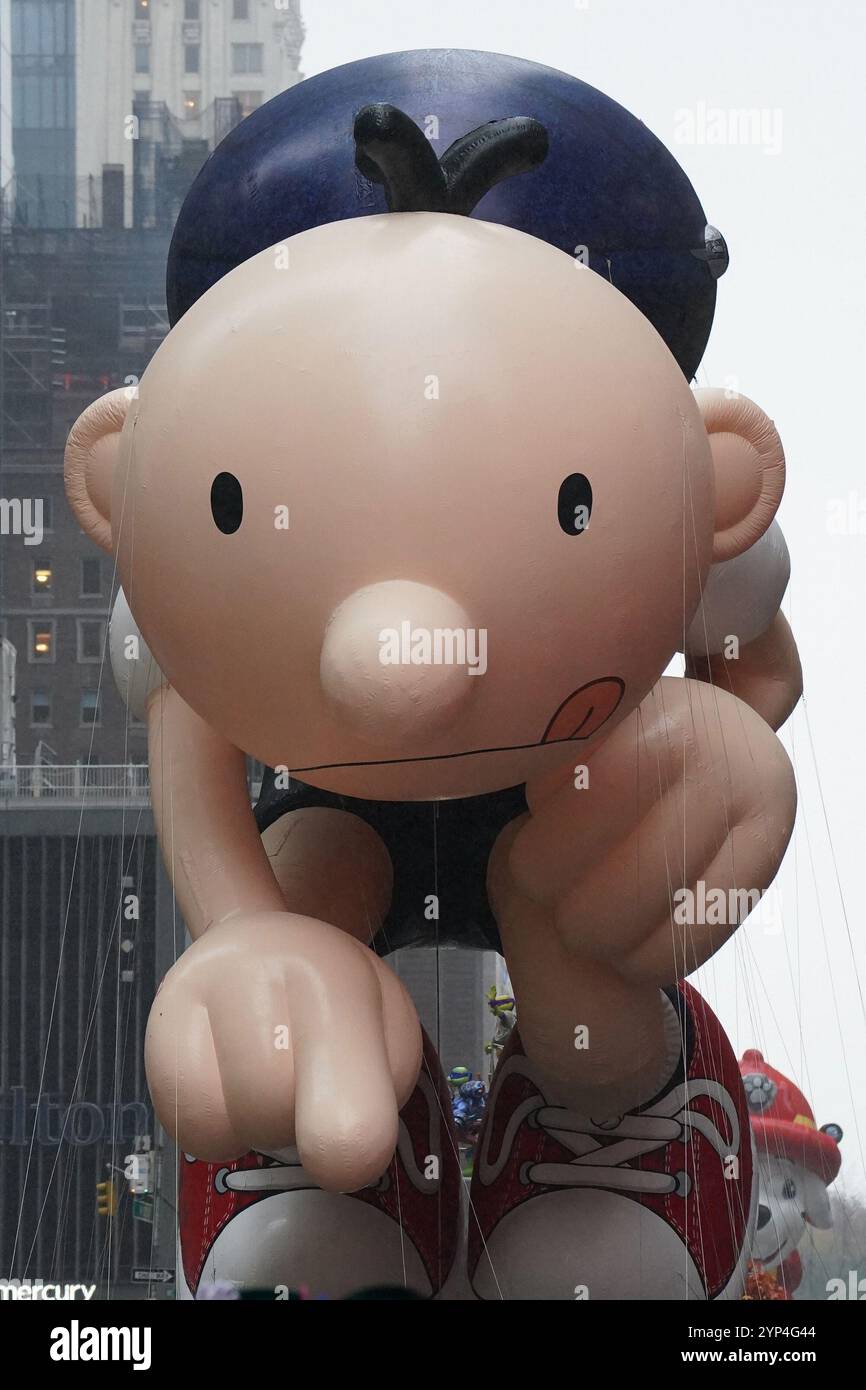 Diary of a wimpy kid hi-res stock photography and images - Alamy