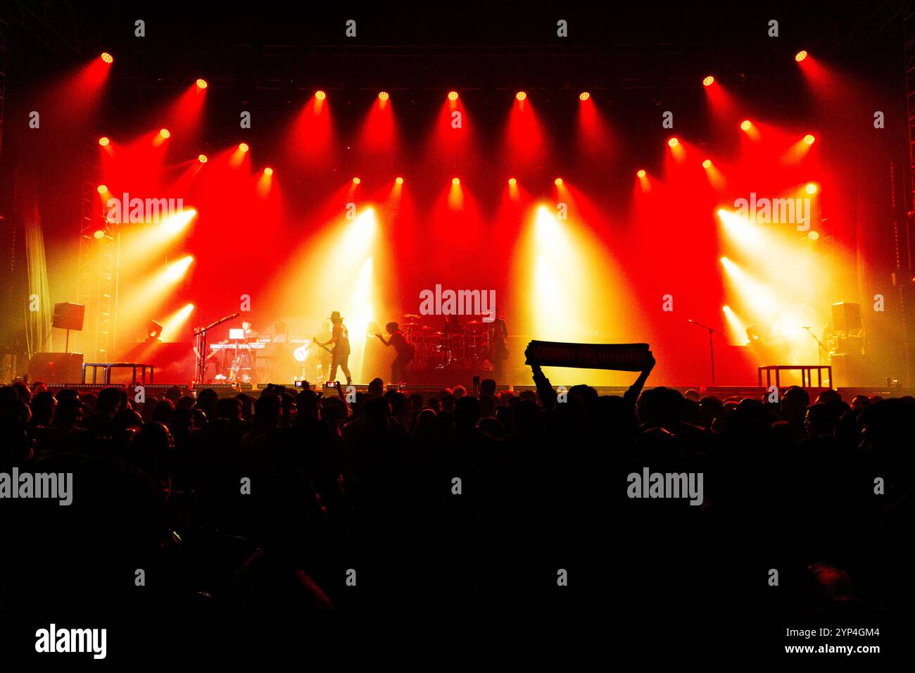 Musical concert stage lightning lights hi-res stock photography and ...