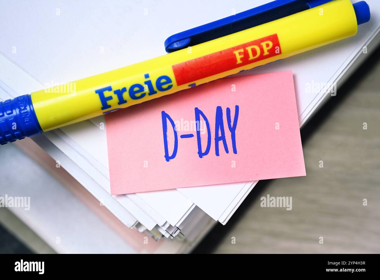 D day papiere hi-res stock photography and images - Alamy