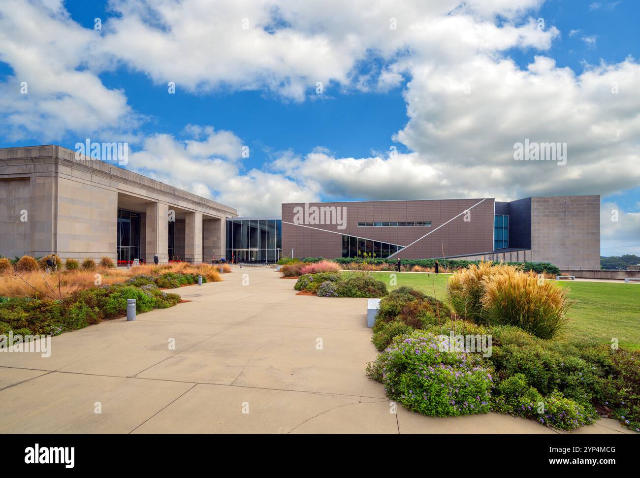 Museum of Mississippi History (left) and the Mississippi Civil Rights ...