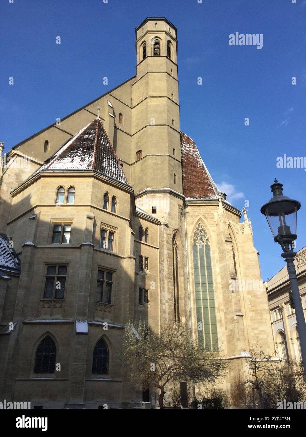 Majestic building stands hi-res stock photography and images - Alamy