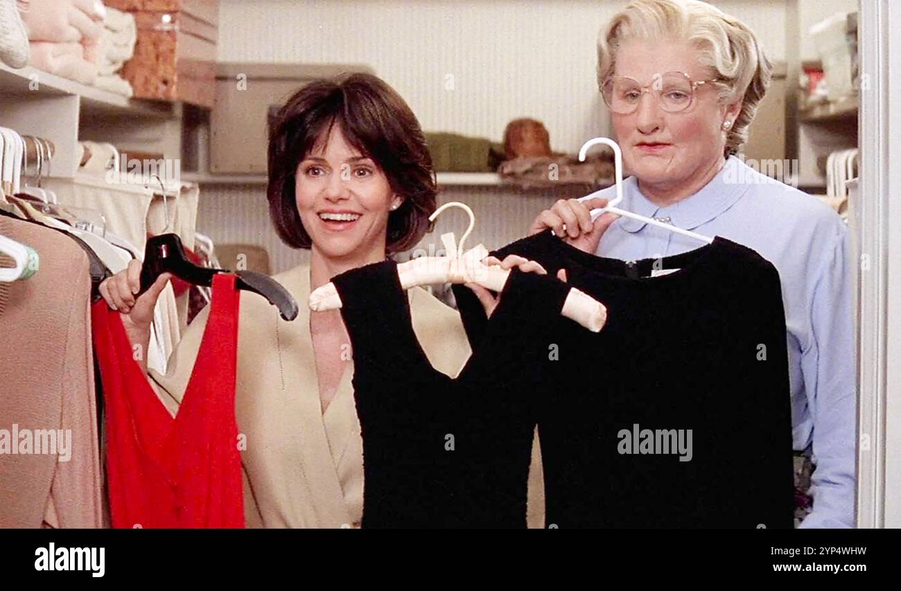 MRS. DOUBTFIRE 1993 20th Century Fox film with Robin Williams as Daniel ...