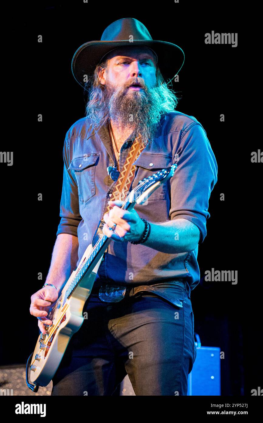 Robert Jon Burrison on lead vocals & guitar Stock Photo - Alamy