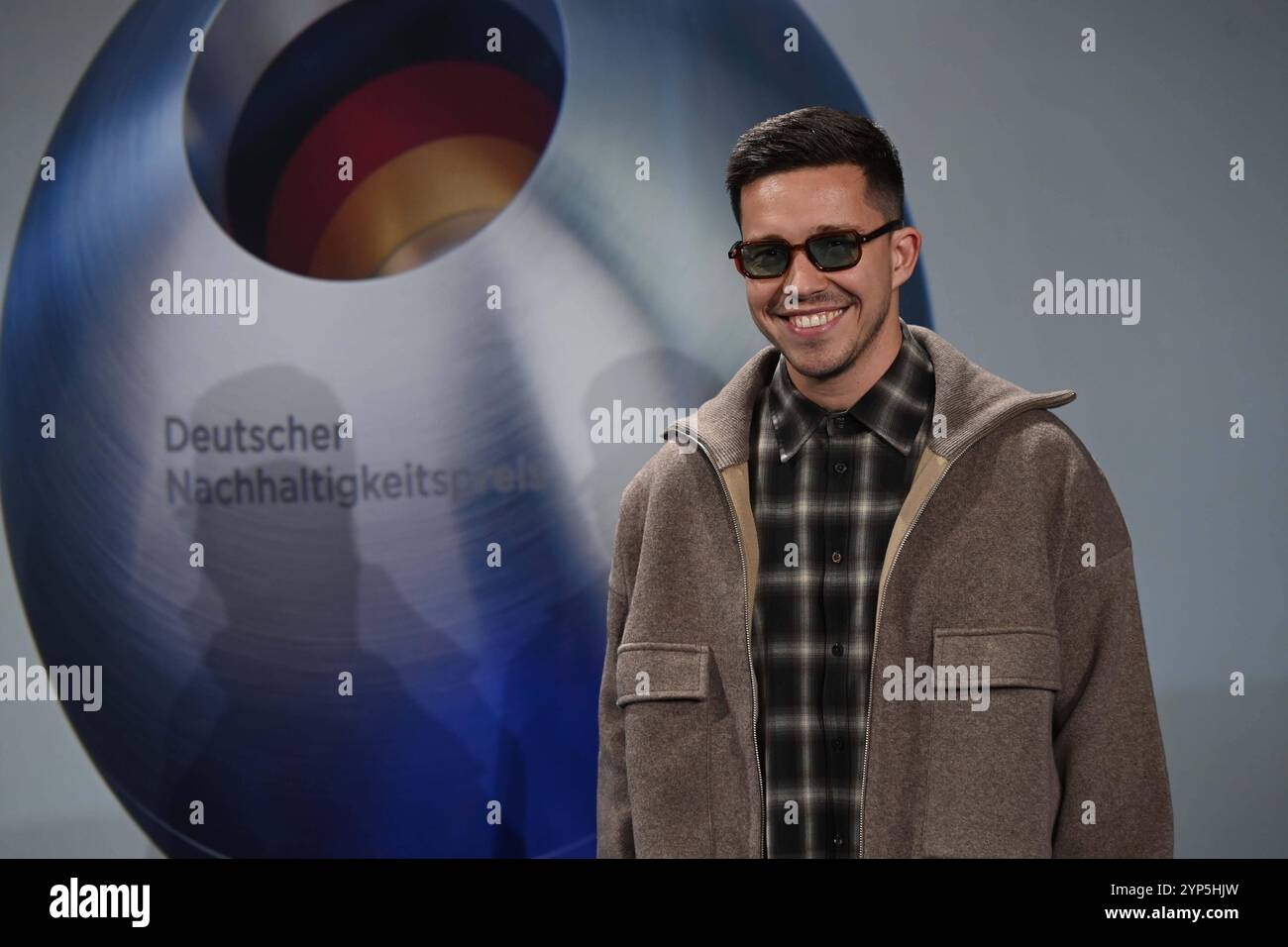 Nico SANTOS, Saenger, Musiker, Roter Teppich, Red Carpet Show, Ankunft ...