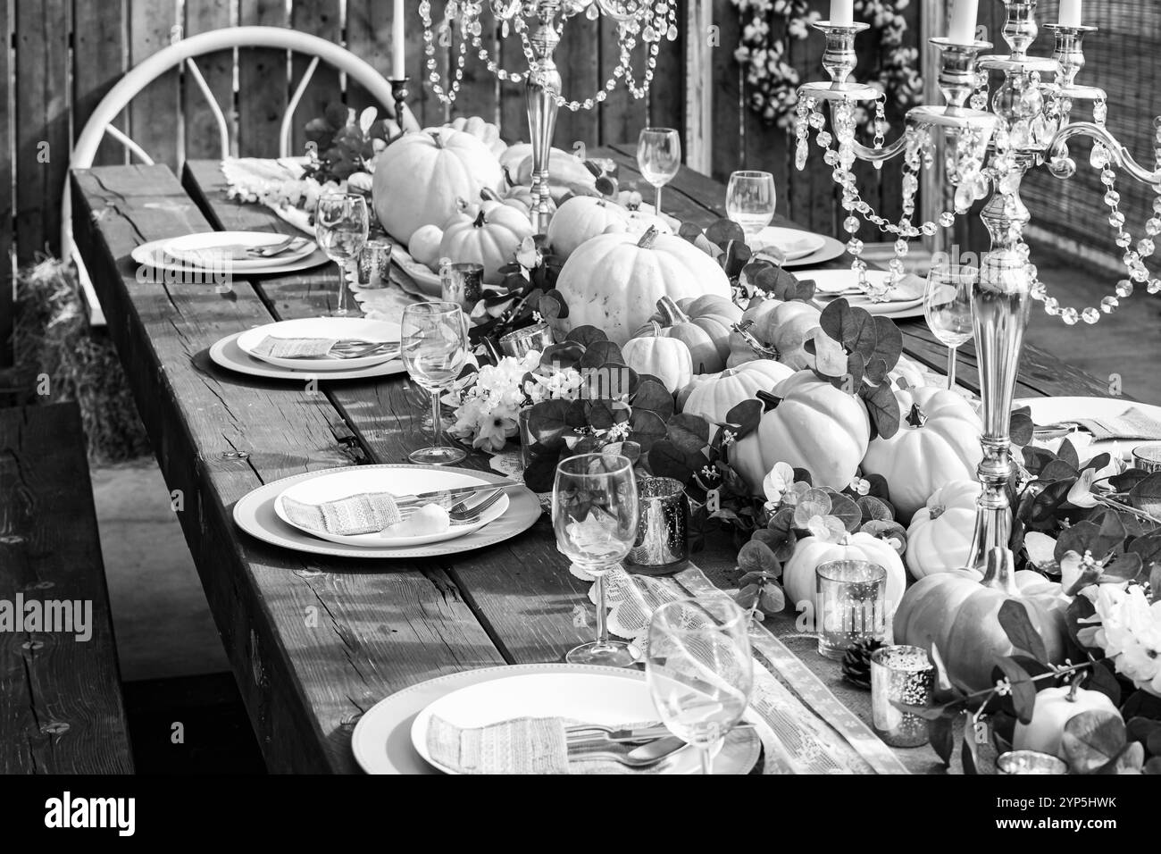 Dinner party home family Black and White Stock Photos & Images - Alamy