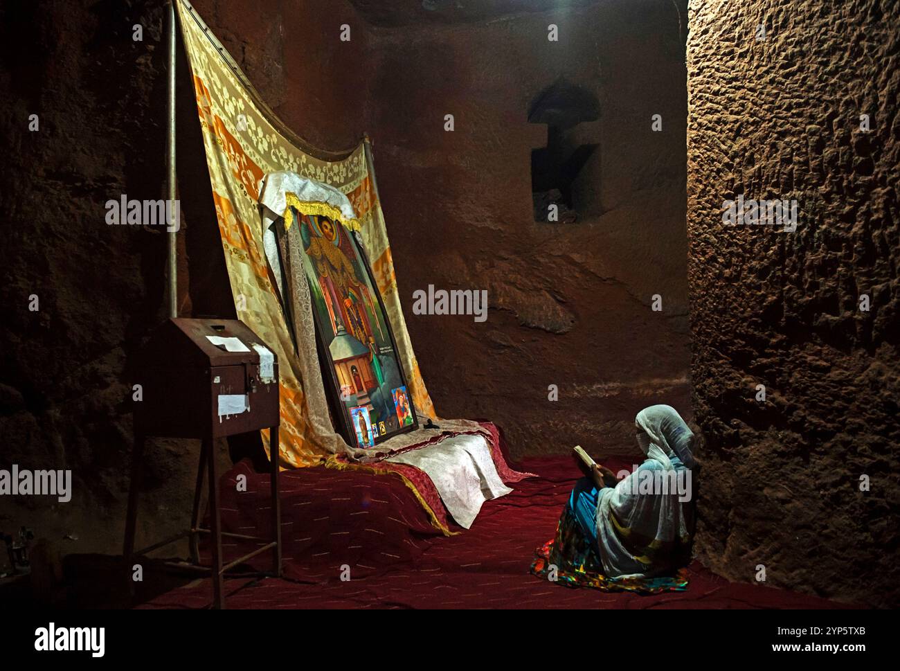 Ethiopian ortodox tewahedo church hi-res stock photography and images ...