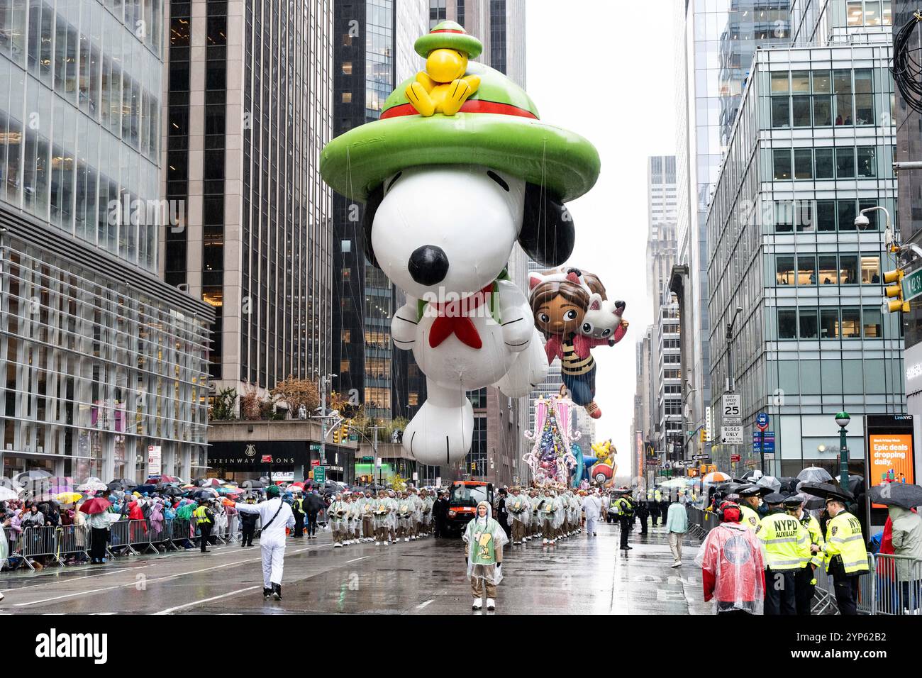 New York, United States. 28th Nov, 2024. The Beagle Scout Snoopy ...