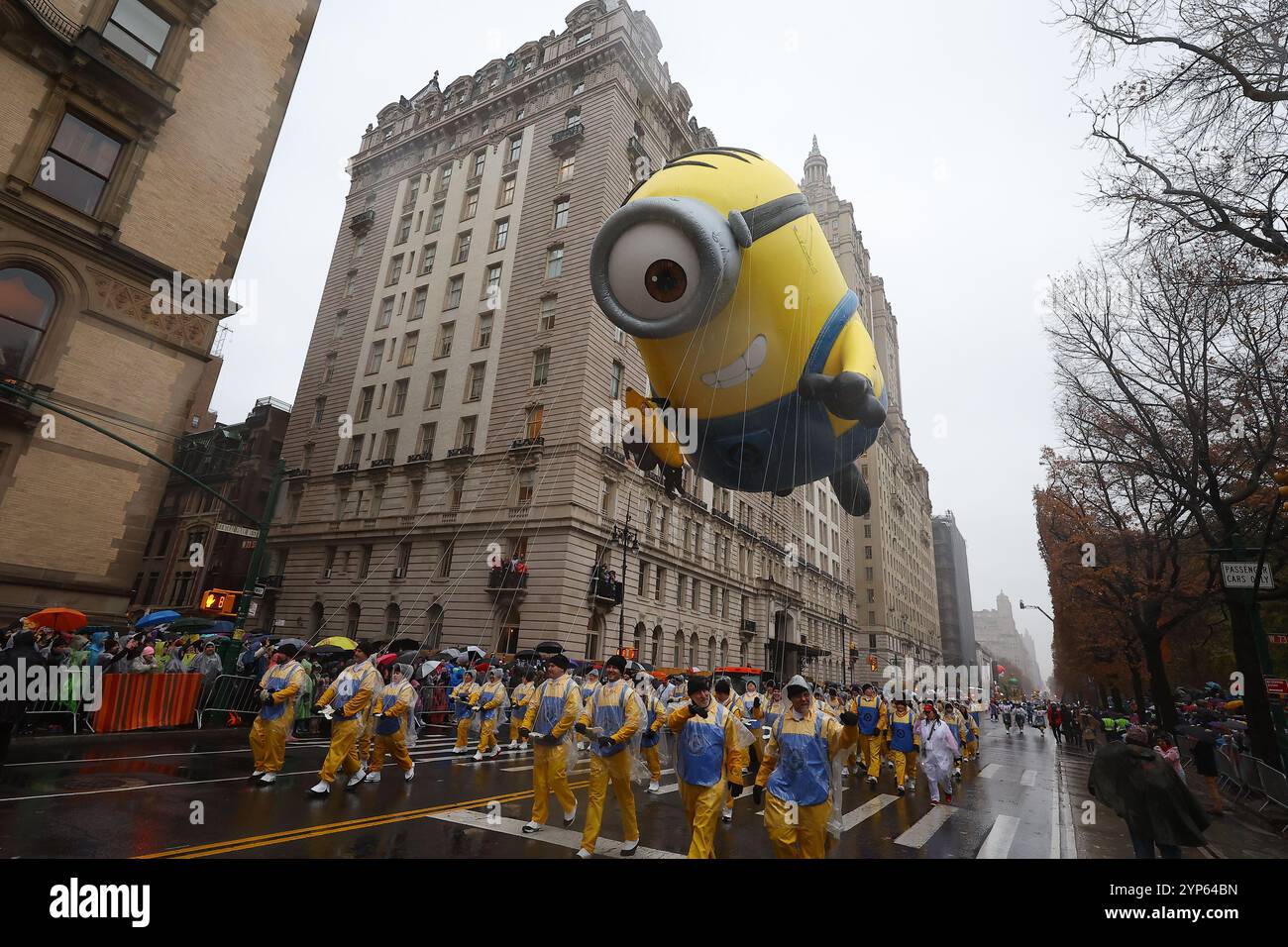 The Stuart the Minion heads down during The 98th Macy's Thanksgiving ...