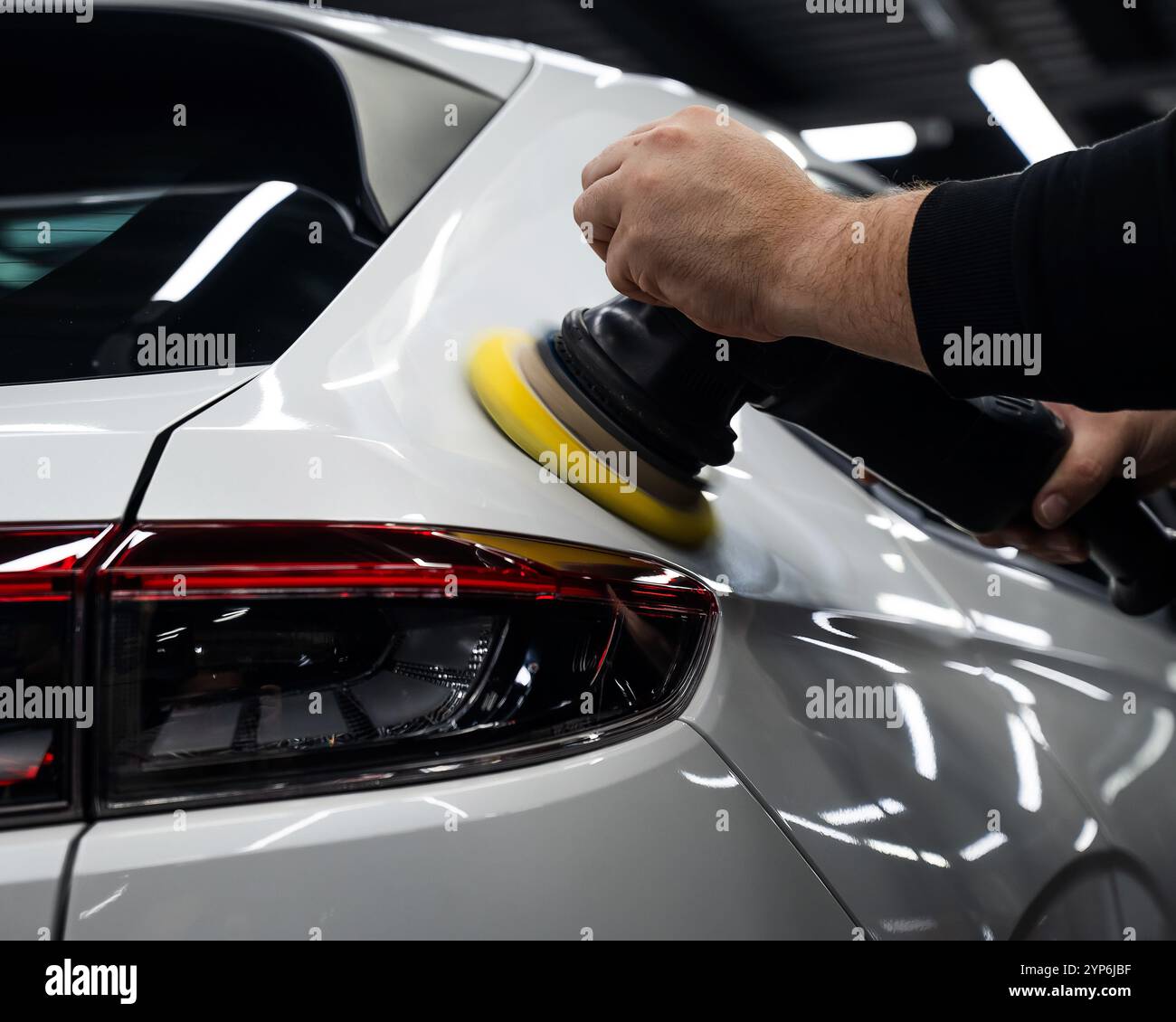 Process of polishing white car body surface using orbital polishing ...