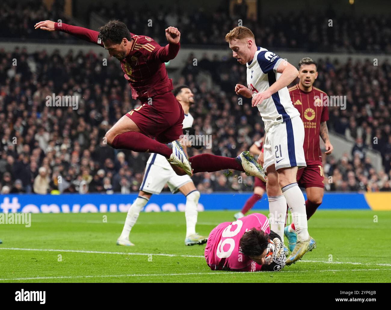 Mats hummels feet hi-res stock photography and images - Alamy